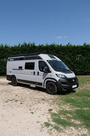 V697 - Chausson - Le Van aux lits jumeaux pour le confort de tous